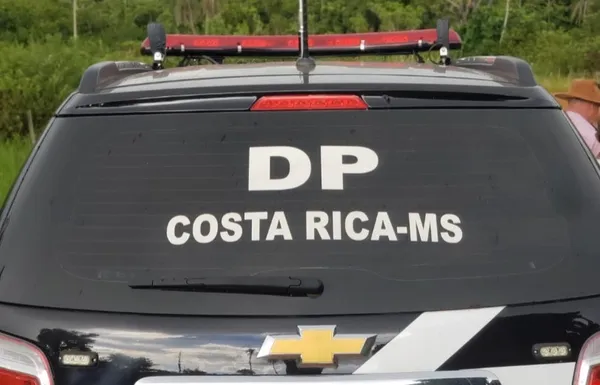 Vaca é encontrada suja de terra com as patas amarradas e polícia ...